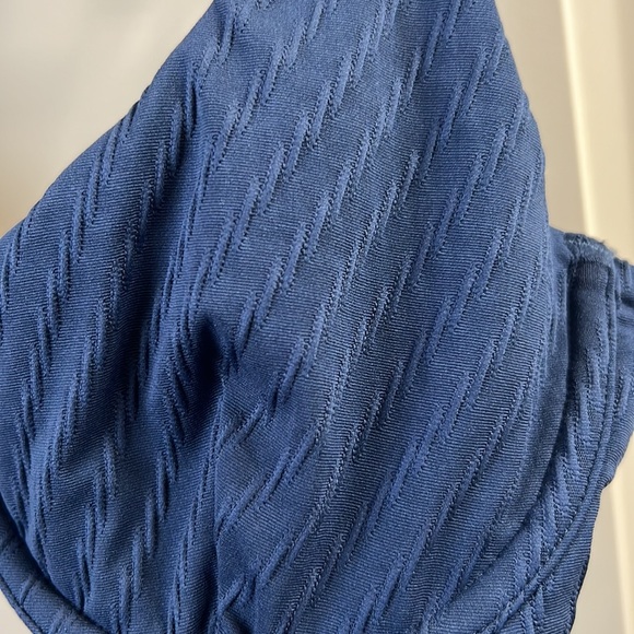 Abercrombie & Fitch | Swim | Abercrombie Bikini Underwire Bikini Top ...